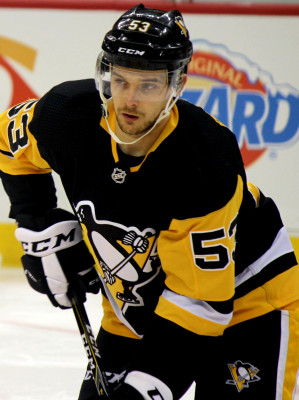 Teddy Blueger Full Profile - Bio, Body Stats, Dating Life & Net Worth ...